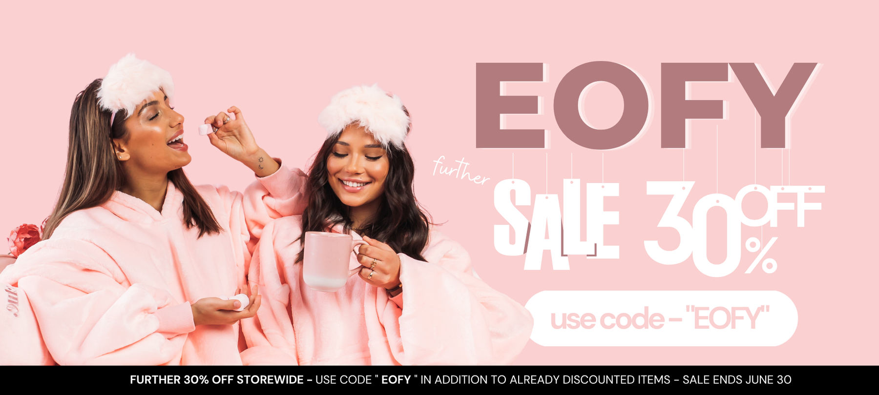 Frenchie Wear - Worlds comfiest hooded blanket